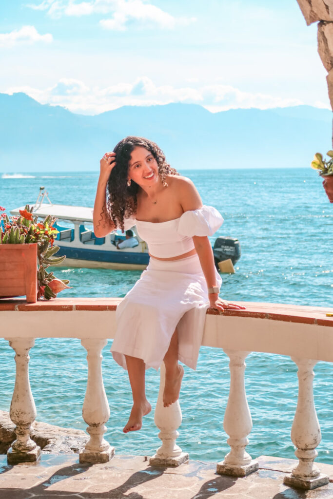 Top 16 Latina travel blogs to follow - johanna b. voss Agency